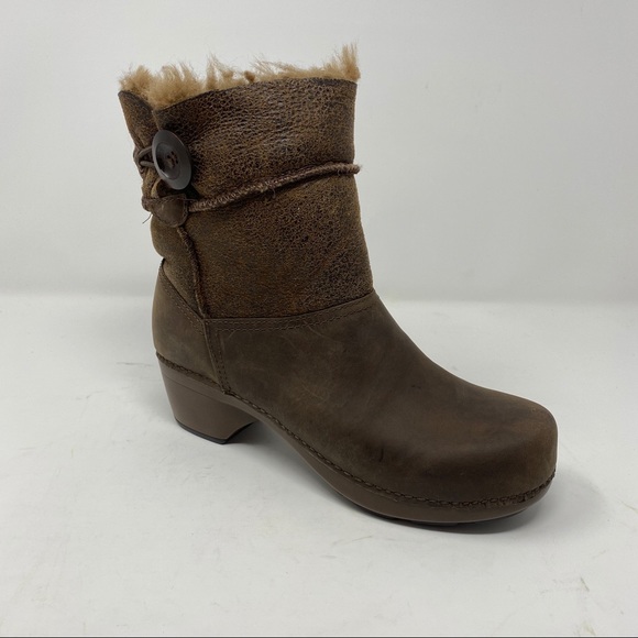 Dansko | Shoes | Dansko Stormy Oiled Nubuck Fur Lined Boots Brown ...